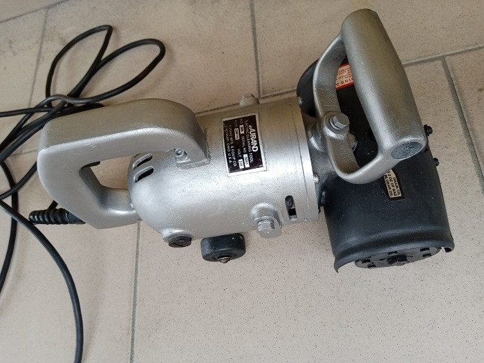 M5- 230V Electric 12" Surface Scaler